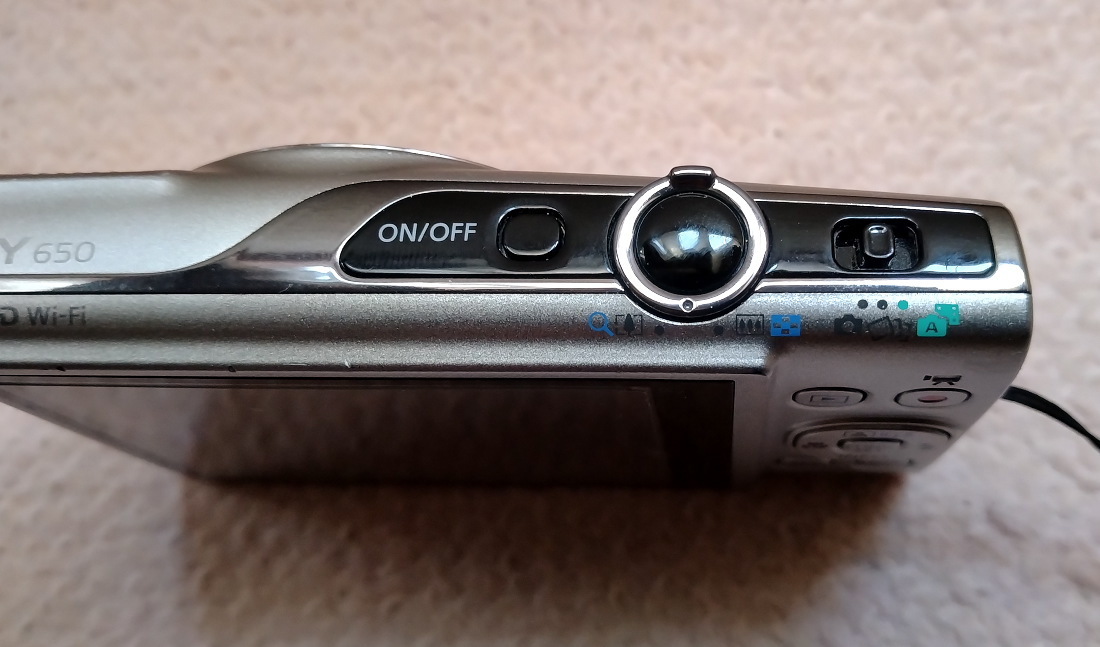 CANON IXY 650 の「クリエイティブショット」を初めて使用してみたら・・・(^^)/: カメラと写真と猫と