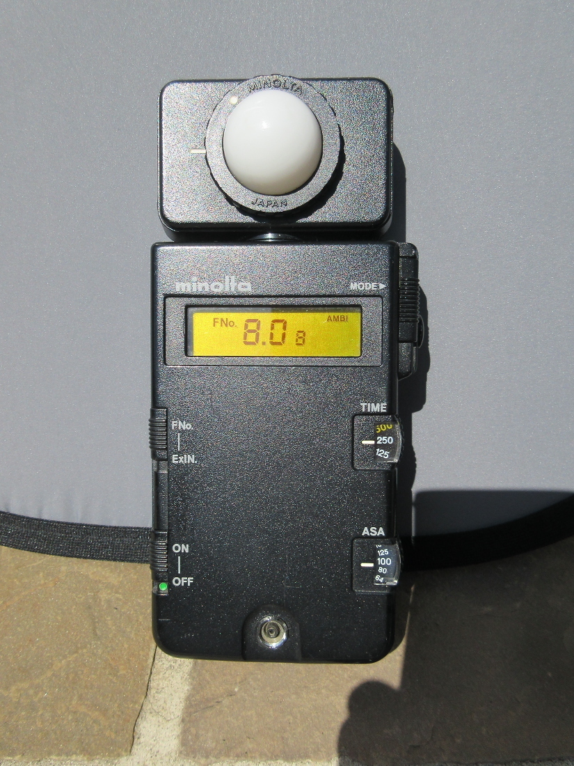 前回に続き、複数の中古単独露出計と、複数の中古フィルム一眼 前回に続き、複数の中古単独露出計と、複数の中古フィルム一眼
